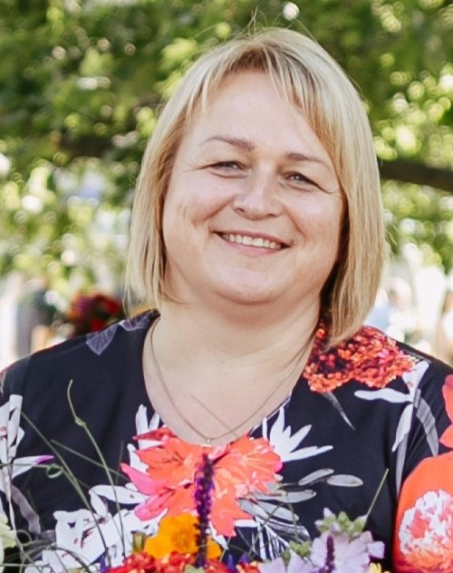 Administrācija • Smiltenes vidusskola